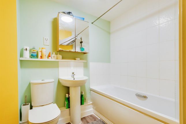 Harding Street, Swindon SN1, 2 bedroom flat for sale - 66417500 ...