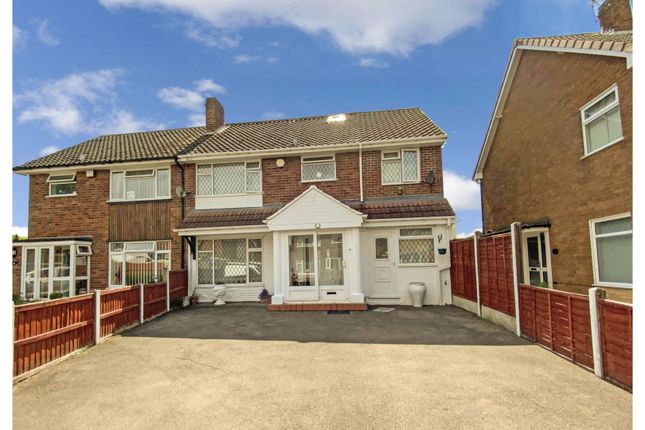 5 Bedroom Homes for Sale in Wolverhampton - Primelocation