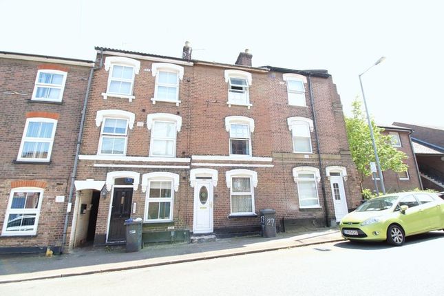 Gloucester Terrace, Liverpool Road, Luton LU1, 4 bedroom town house for ...