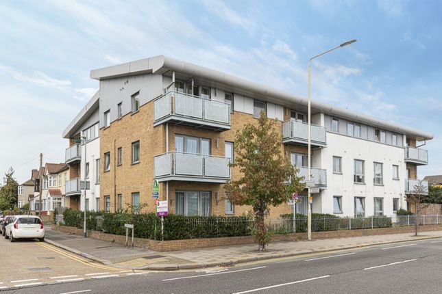 High Street Chadwell Heath Romford Rm6 2 Bedroom Flat For Sale