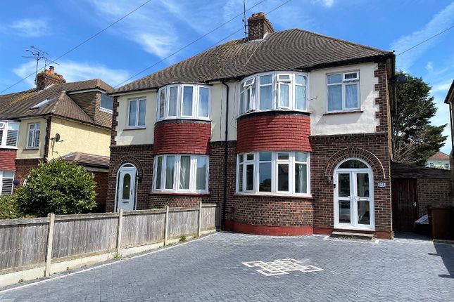 Hawthorne Avenue Rainham Gillingham Me8 3 Bedroom Semi Detached