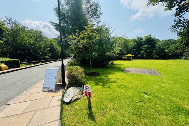Kiers Court, Arcon Village, Horwich, Bolton BL6, 2 bedroom flat for ...