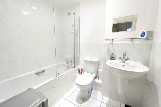 Quayside Drive, Colchester, Essex CO2, 2 bedroom flat for sale ...