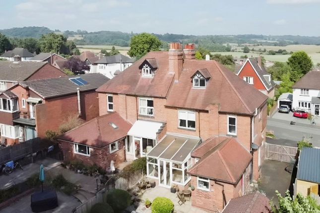 Manor Avenue, Kidderminster DY11, 5 bedroom semi-detached house for ...