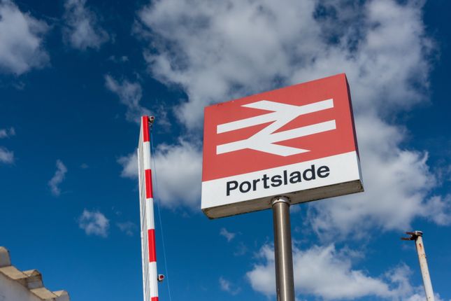 Vale Road, Portslade, Brighton BN41, 2 bedroom semi-detached house for ...