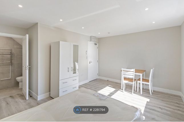 Hunters Grove, Hayes UB3, studio to rent - 68709776 | PrimeLocation