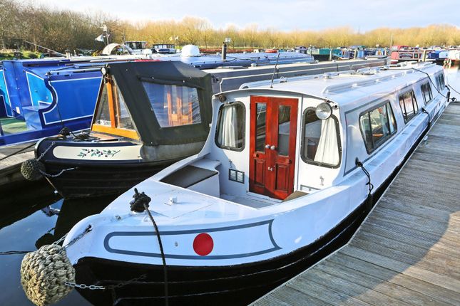 Packet Boat Marina, Packet Boat Lane, Uxbridge UB8, 2 bedroom houseboat ...