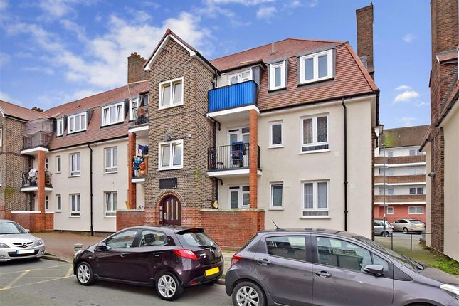 3 bed flat for sale in Plumstead Common Road, Plumstead, London SE18 ...