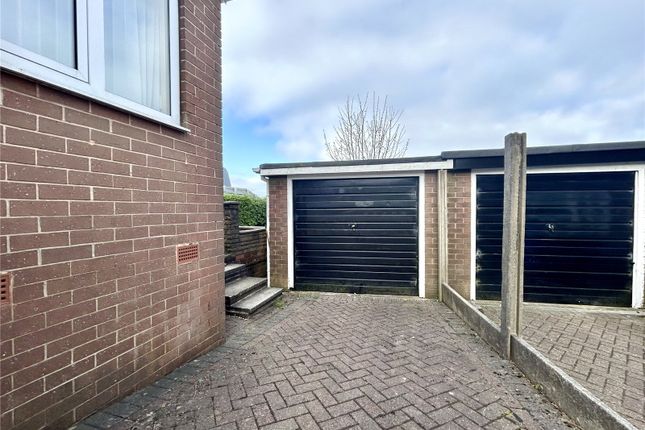 Den Hill Drive, Springhead, Saddleworth OL4, 3 bedroom semi-detached ...