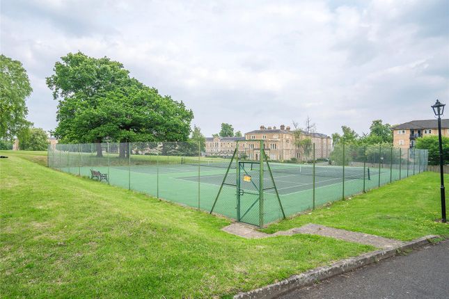 Royal Drive, London N11, 3 bedroom flat for sale - 70511613 | PrimeLocation