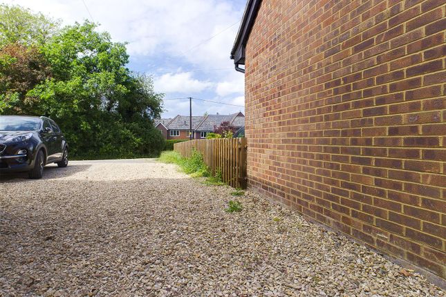 Bungalow for sale in Old Worting Road, Basingstoke RG22 - Zoopla