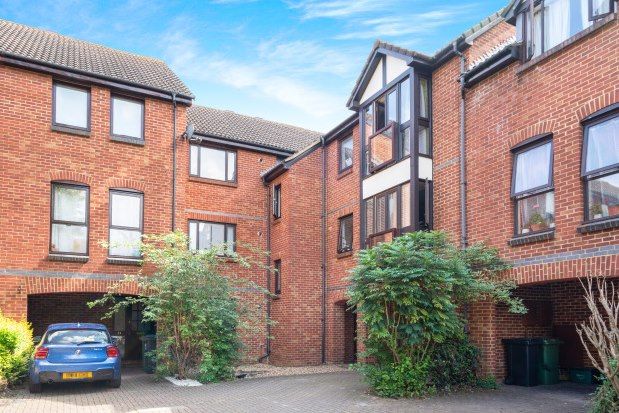 Studio flats to let in Crawley, West Sussex - Rent Studio flats in ...