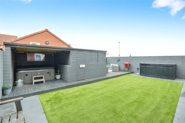 Butterstone Avenue Hartlepool Ts24 6 Bedroom Detached House For Sale
