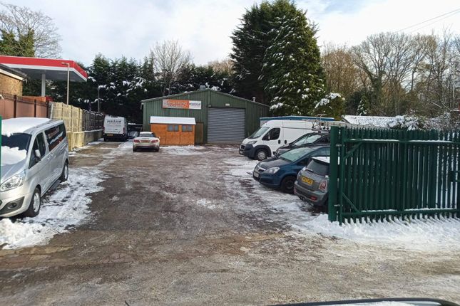 Copthorne Common, Copthorne, Crawley RH10, parking/garage for sale ...