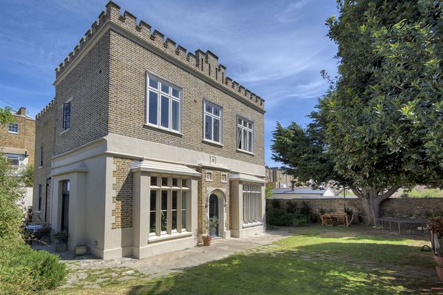 Homes for Sale in Chislet Court, Pier Avenue, Herne Bay CT6 - Buy ...