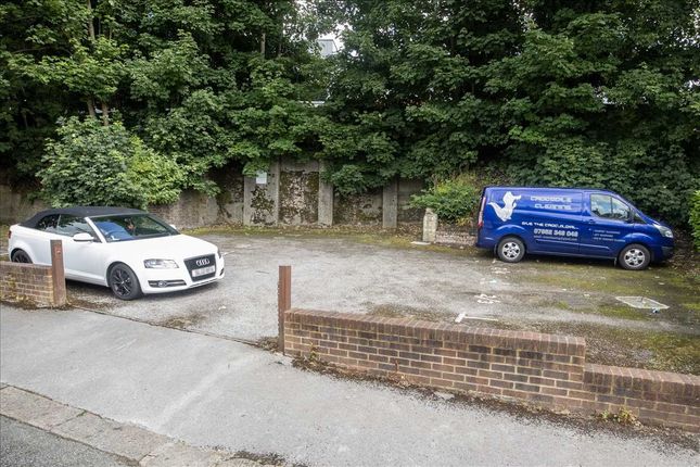 Station Approach, Coulsdon North, Coulsdon CR5, studio for sale ...