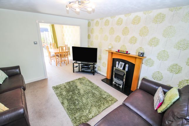 Wardle Gardens, Smallbridge, Rochdale OL12, 3 bedroom town house for ...
