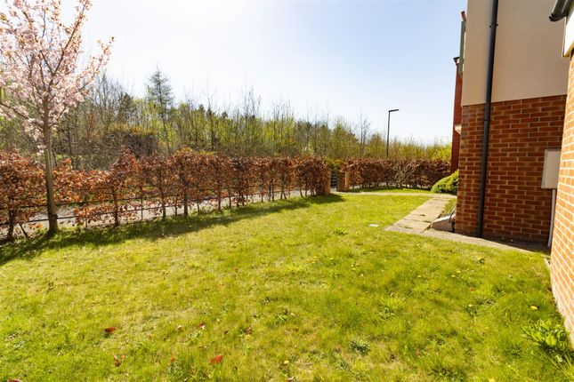 Abberwick Walk, Newcastle Upon Tyne NE13, 6 bedroom property for sale ...