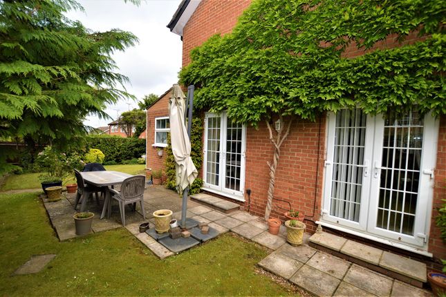 Windmill Drive, Croxley Green, Rickmansworth WD3, 3 bedroom end terrace ...