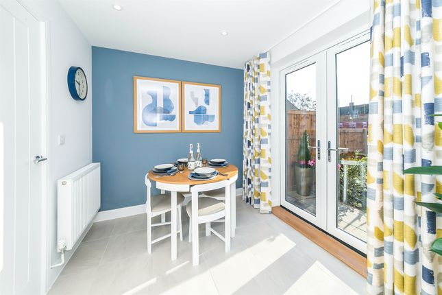 Portland Drive, Merstham, Redhill RH1, 3 bedroom terraced house for ...