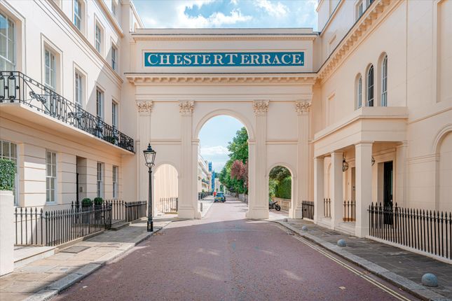 Chester Terrace, Regent's Park, London NW1, 6 bedroom terraced house ...