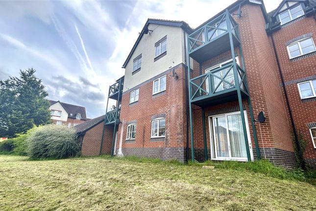 Admirals Court, Rose Kiln Lane, Reading, Berkshire RG1, 2 bedroom flat ...