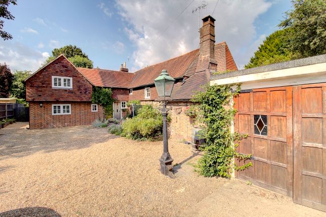 Homes for Sale in Horley, Surrey - Buy Property in Horley, Surrey ...