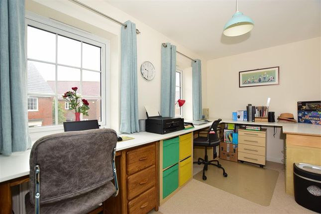 Hazen Road, Kings Hill, West Malling, Kent ME19, 3 bedroom end terrace ...