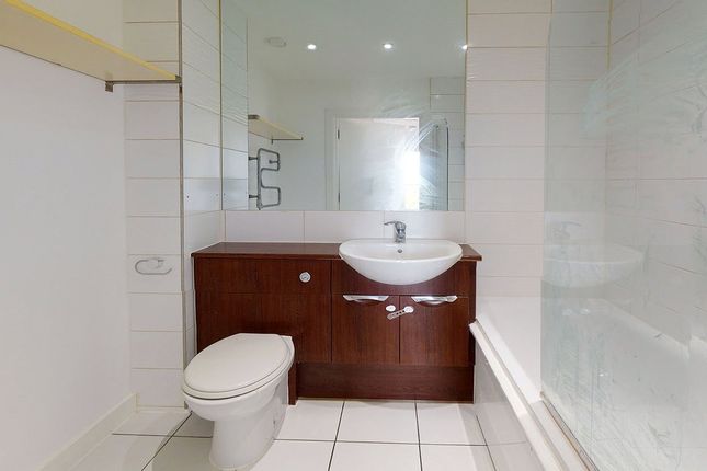 The Icon, Southernhay, Basildon, Essex SS14, 2 bedroom flat for sale ...