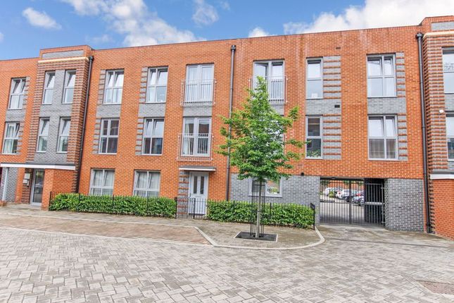 3 bed flat for sale in Meridian Way, Southampton SO14 - Zoopla