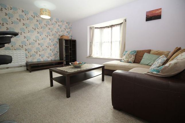 2 bed flat for sale in Station Way, Crawley RH10 - Zoopla