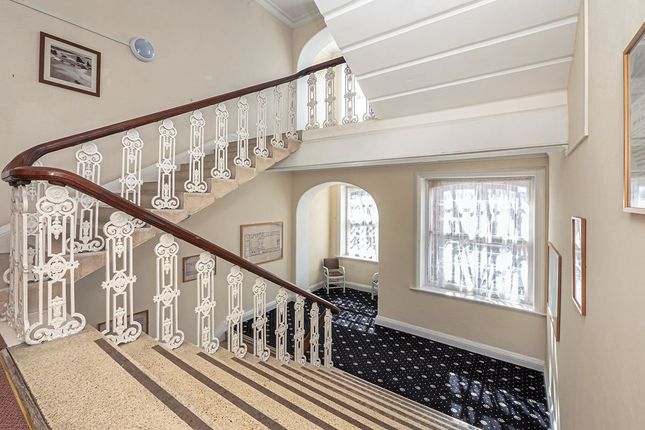 Argyle Road, Whitby, North Yorkshire YO21, 2 bedroom flat for sale ...