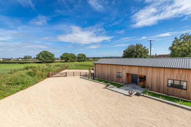 Lamberts Marsh, Southwick, Trowbridge BA14, 4 bedroom barn conversion ...