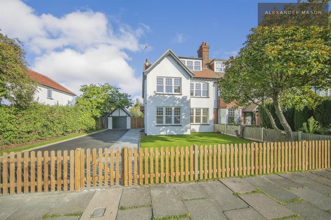 Homes for Sale in Frinton-on-Sea - Buy Property in Frinton-on-Sea ...