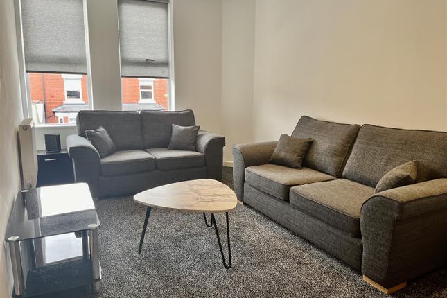 Langworthy Road, Salford M6, 7 bedroom flat to rent - 68063283 ...