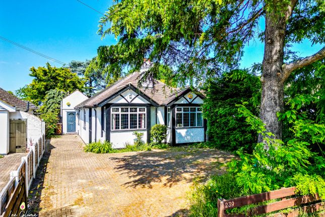 Feltham Hill Road, Ashford, Surrey TW15, 4 bedroom detached house for ...