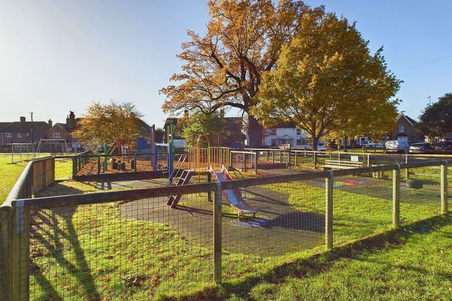 Godmans Court, Cowfold, Horsham, West Sussex RH13, 1 bedroom flat for ...