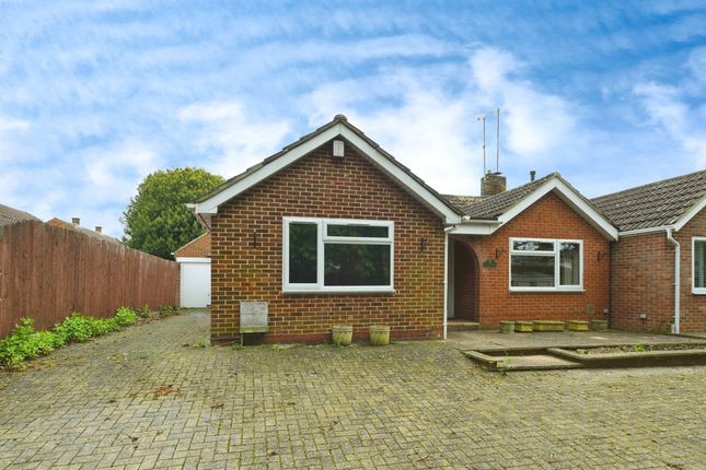 Swindon Road Stratton St Margaret Swindon Sn3 3 Bedroom Semi