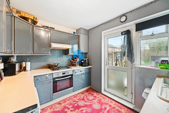 Lynett Road Dagenham Rm8 2 Bedroom Terraced House For Sale 67007016
