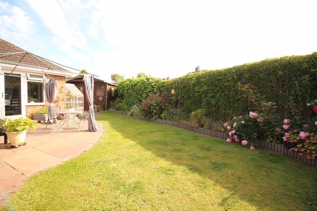 Beachcroft Road Kingswinford Dy6 3 Bedroom Detached Bungalow For Sale