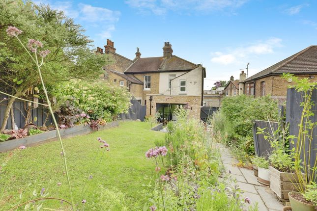 High Street, Benfleet SS7, 2 bedroom cottage for sale - 68727485 ...