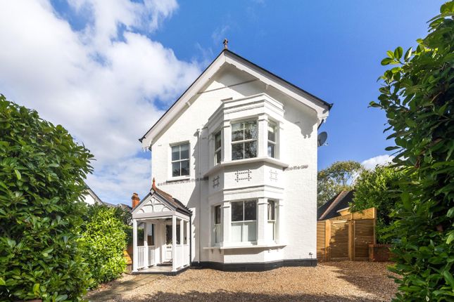 Oaken Lane Claygate Esher Surrey Kt10 5 Bedroom Detached House For