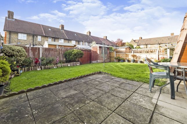 Ron Todd Close, Dagenham RM10, 2 bedroom bungalow for sale - 62736385 ...