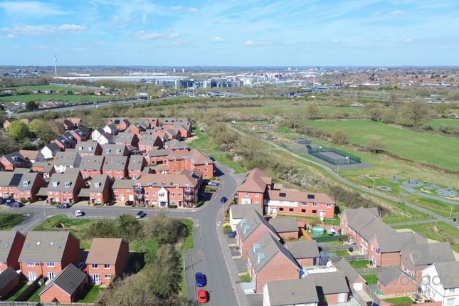 Hayes Drive, Three Mile Cross, Reading, Berkshire RG7, 2 bedroom ...
