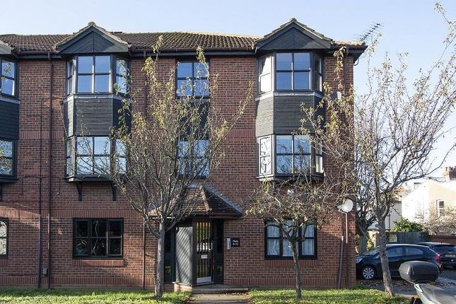 Homes For Sale In Devonshire Road Colliers Wood London Sw19 Buy