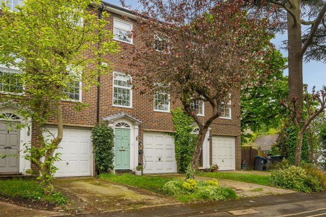 Heatherdale Close, Kingston Upon Thames KT2, 4 bedroom town house for ...