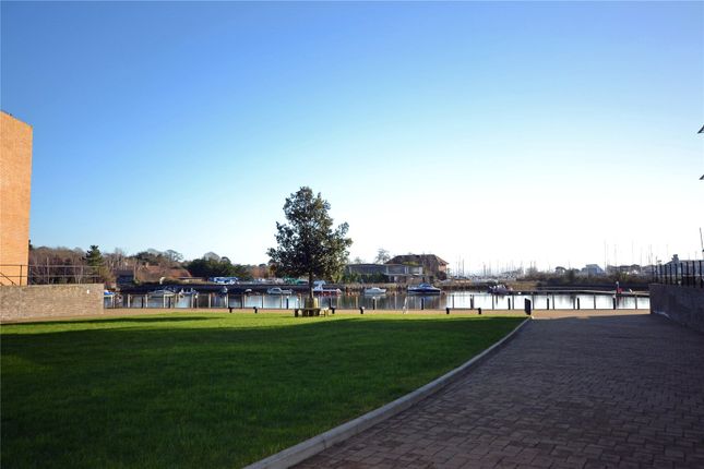 Almansa Way, Lymington, Hampshire SO41, 2 bedroom flat for sale ...