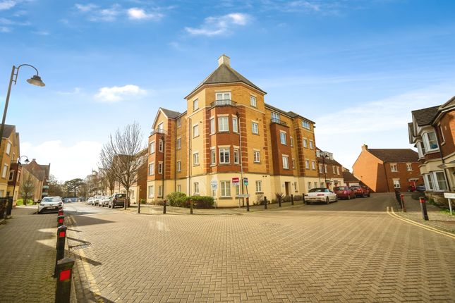 Barley Mow View, Ashford TN23, 2 bedroom flat for sale - 69392950 ...