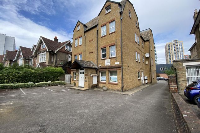 Cedar Road, Sutton SM2, 2 bedroom flat for sale - 68040859 | PrimeLocation