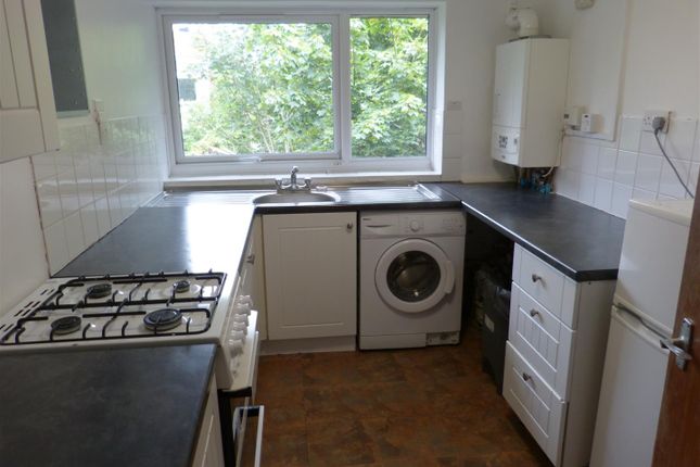 Capstan Ride, The Ridgeway, Enfield EN2, studio to rent - 67899615 ...